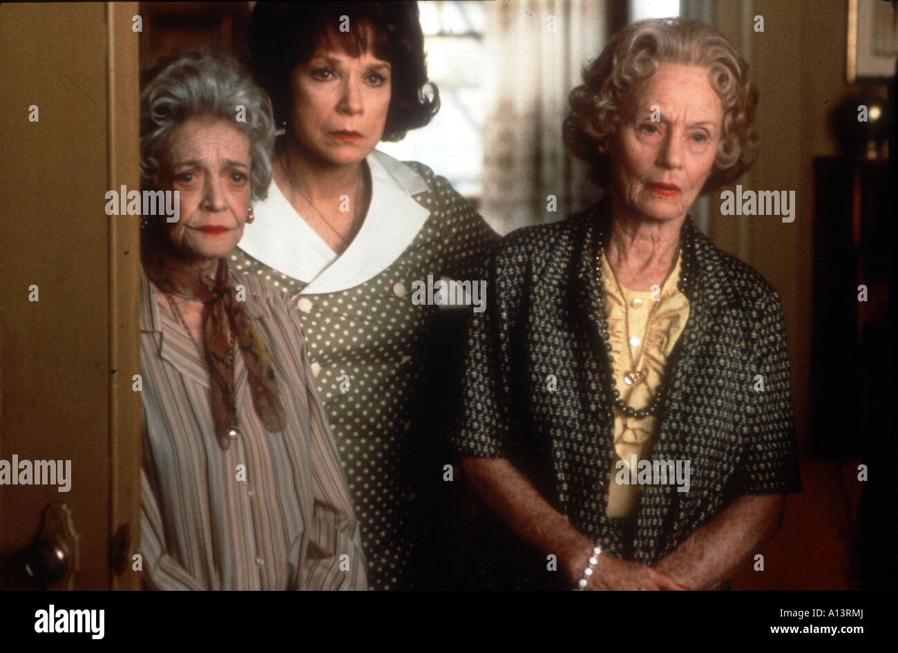 Used people 1992 shirley maclaine hi-res stock photography and images ...