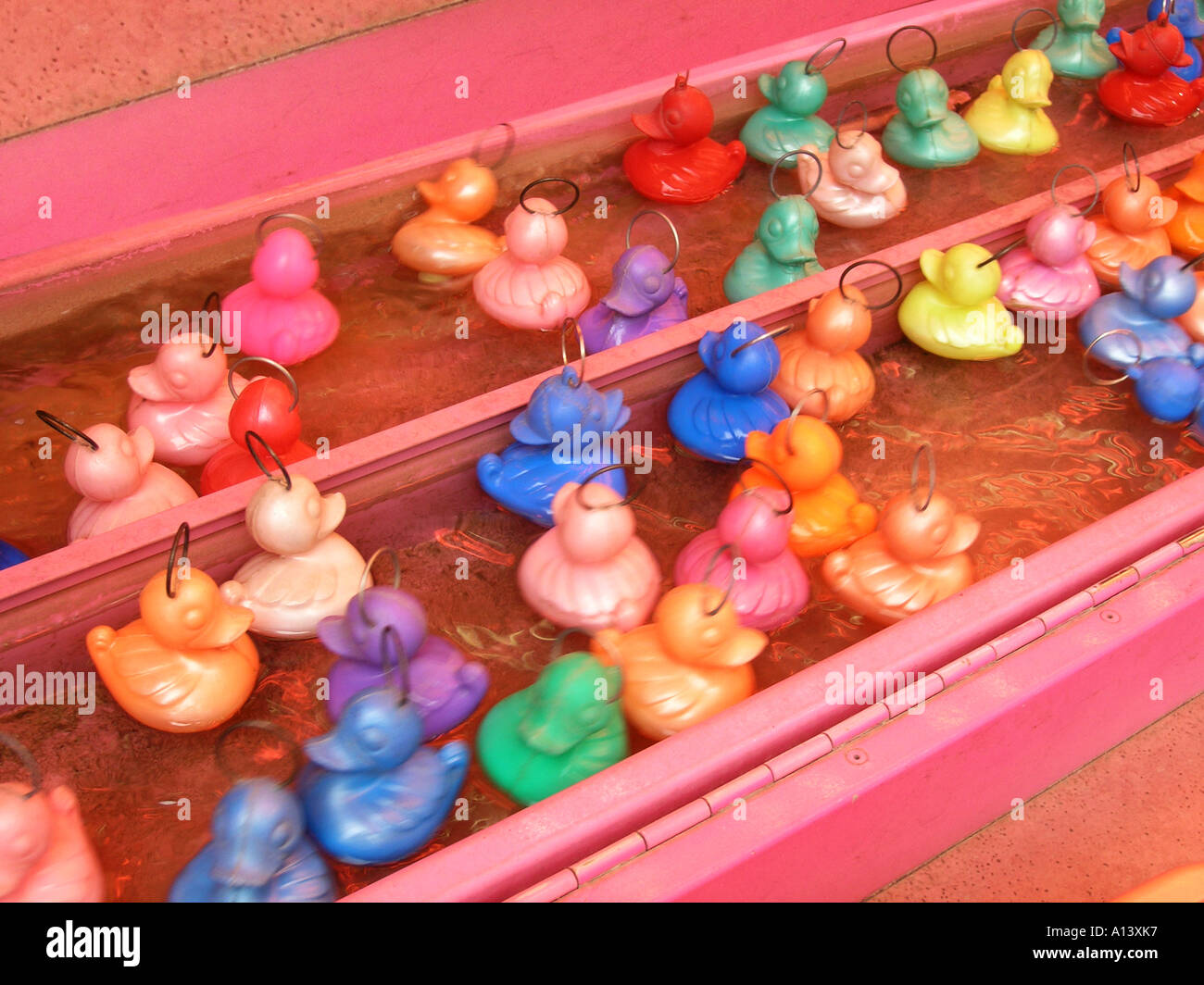 Plastic ducklings hi-res stock photography and images - Alamy
