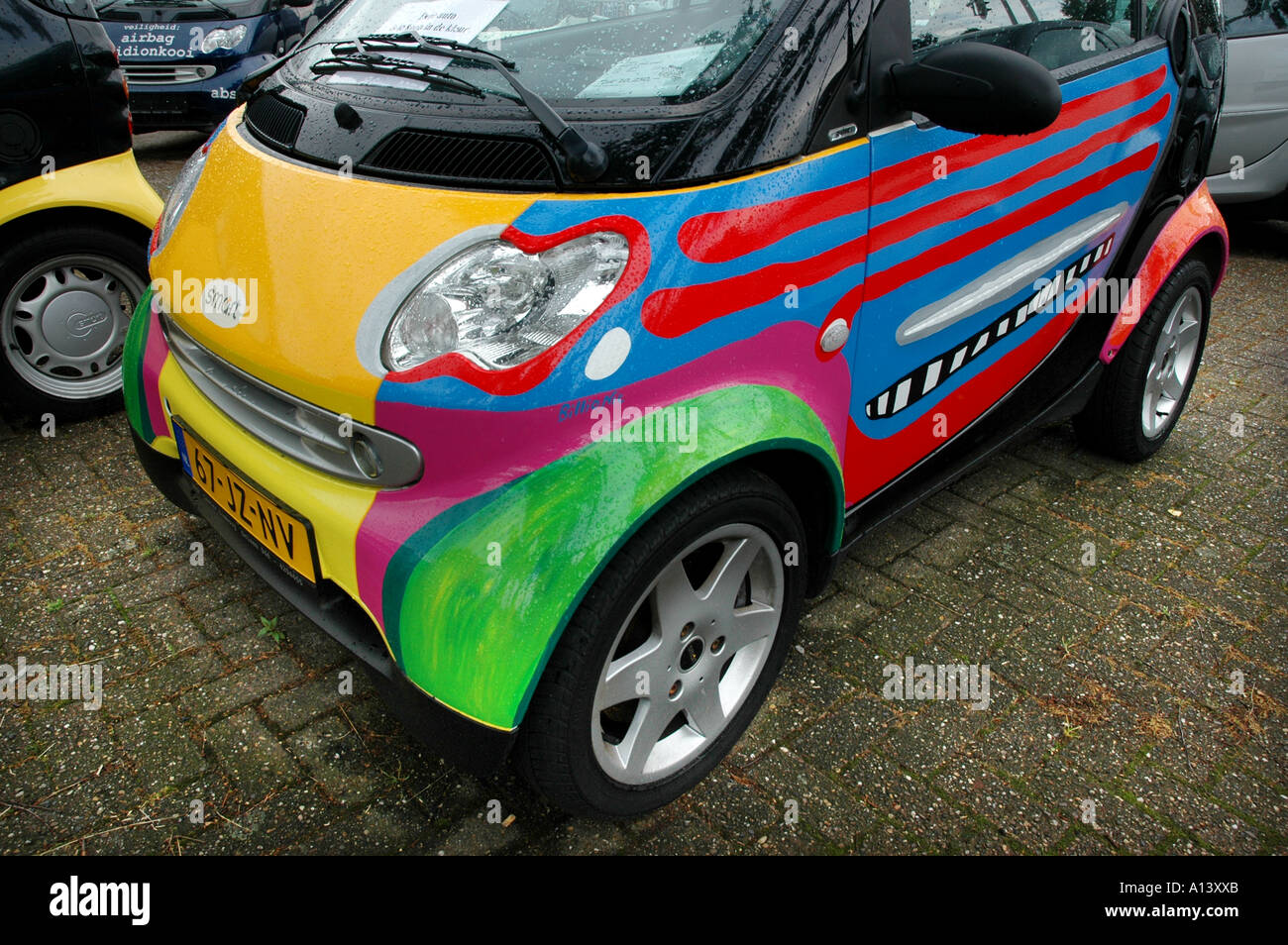 Smart car mercedes benz daimler hi-res stock photography and images - Alamy
