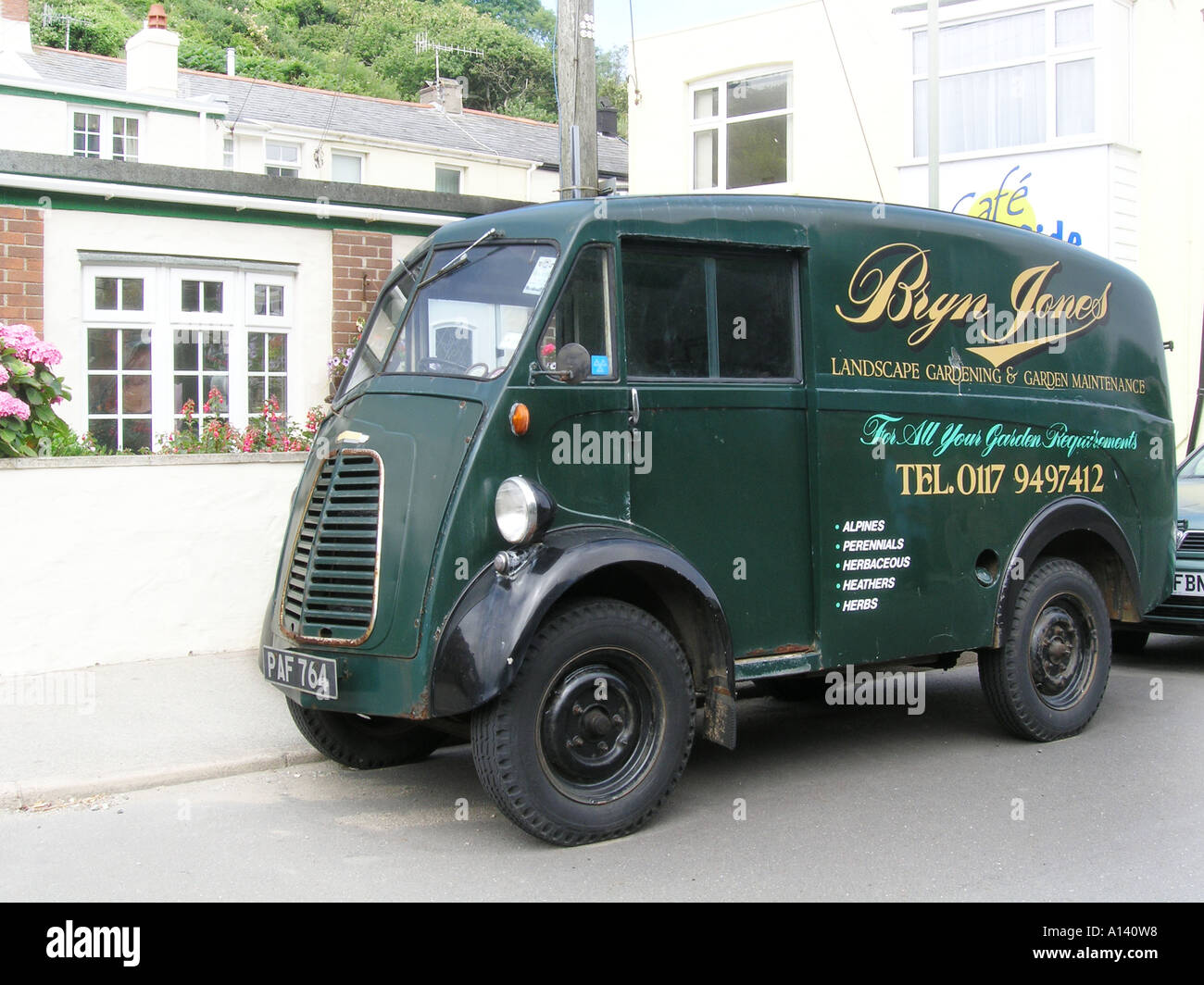Morris commercial j type van hi-res stock photography and images - Alamy
