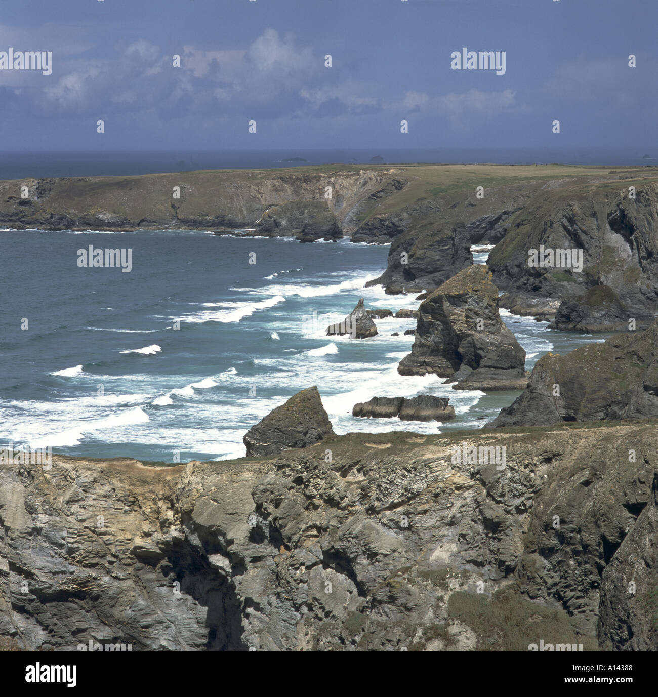 The rugged Cornish coastline at Bedruthan Steps, Cornwall, England, UK ...