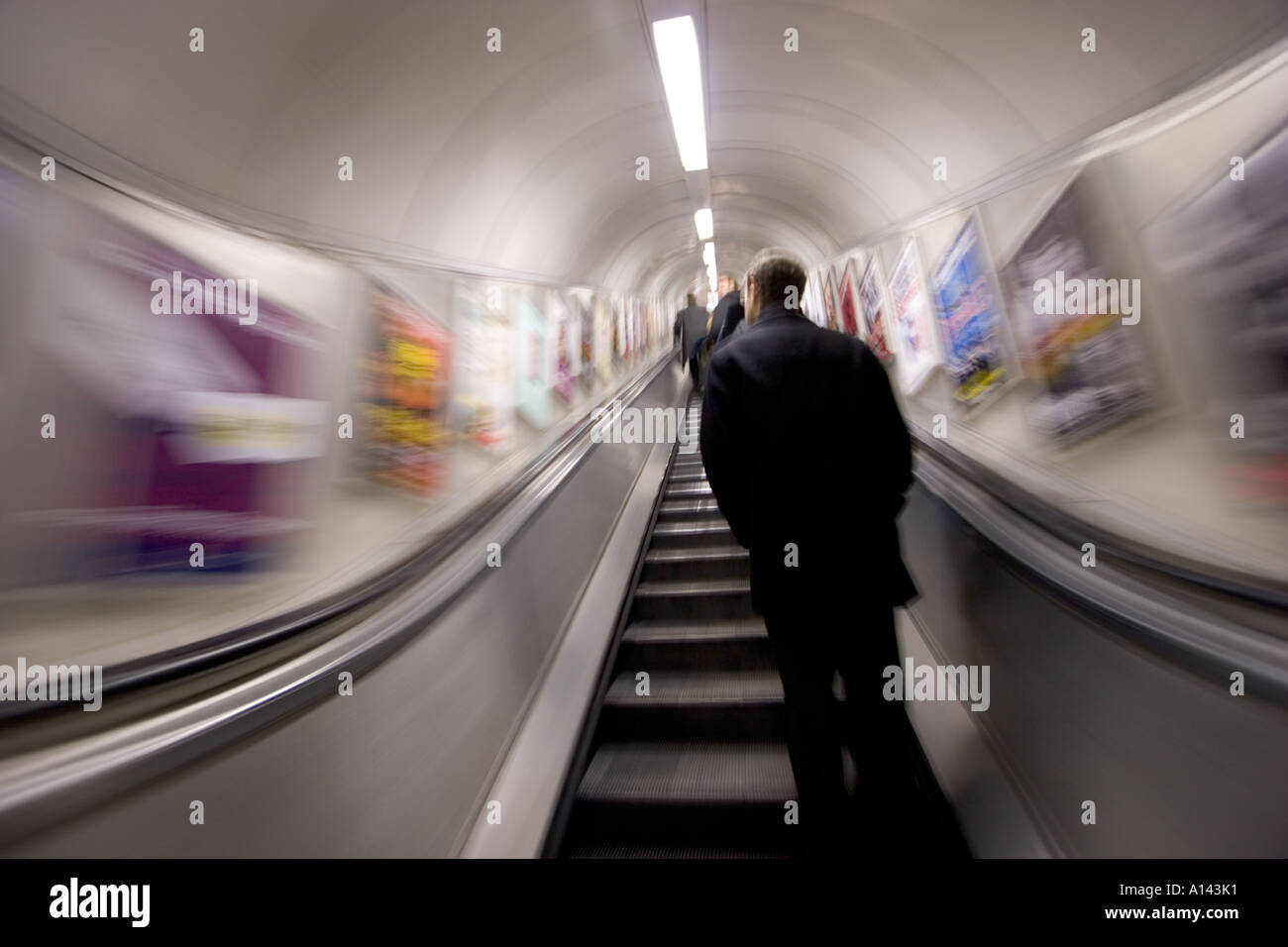 London underground escalator escalators hi-res stock photography and ...