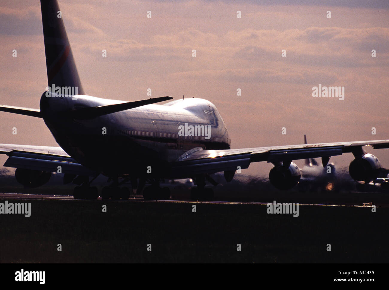 Boeing 747 aircraft taking off from London Heathrow Stock Photo - Alamy