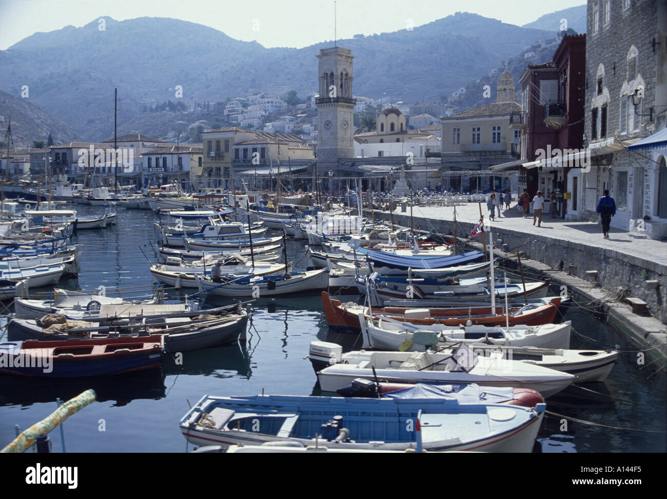 Hydra tour hi-res stock photography and images - Alamy