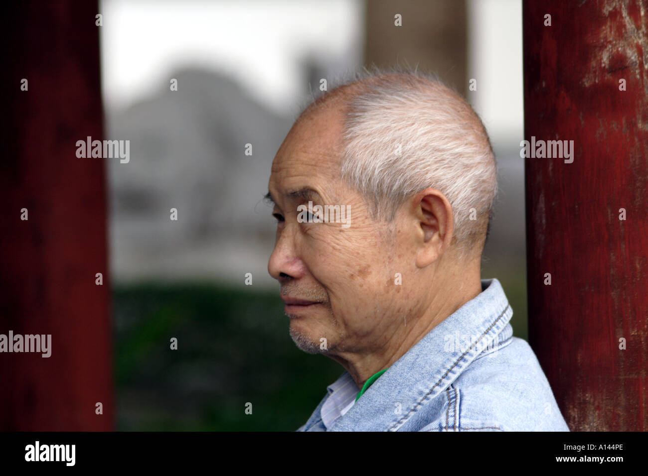 Elderly man, Kowloon Walled City Park, Kowloon City, Hong Kong SAR ...