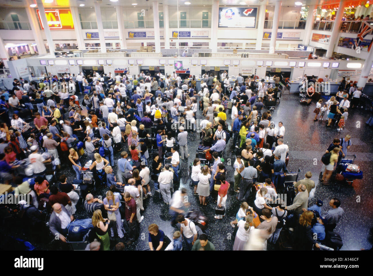 Queue at gatwick hi-res stock photography and images - Alamy