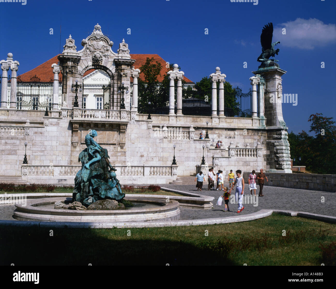 Part castle in budapest hi-res stock photography and images - Alamy