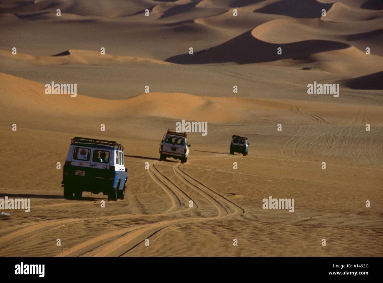 Libya desert Sahara dirt road desert road jeeps driving expedition ...