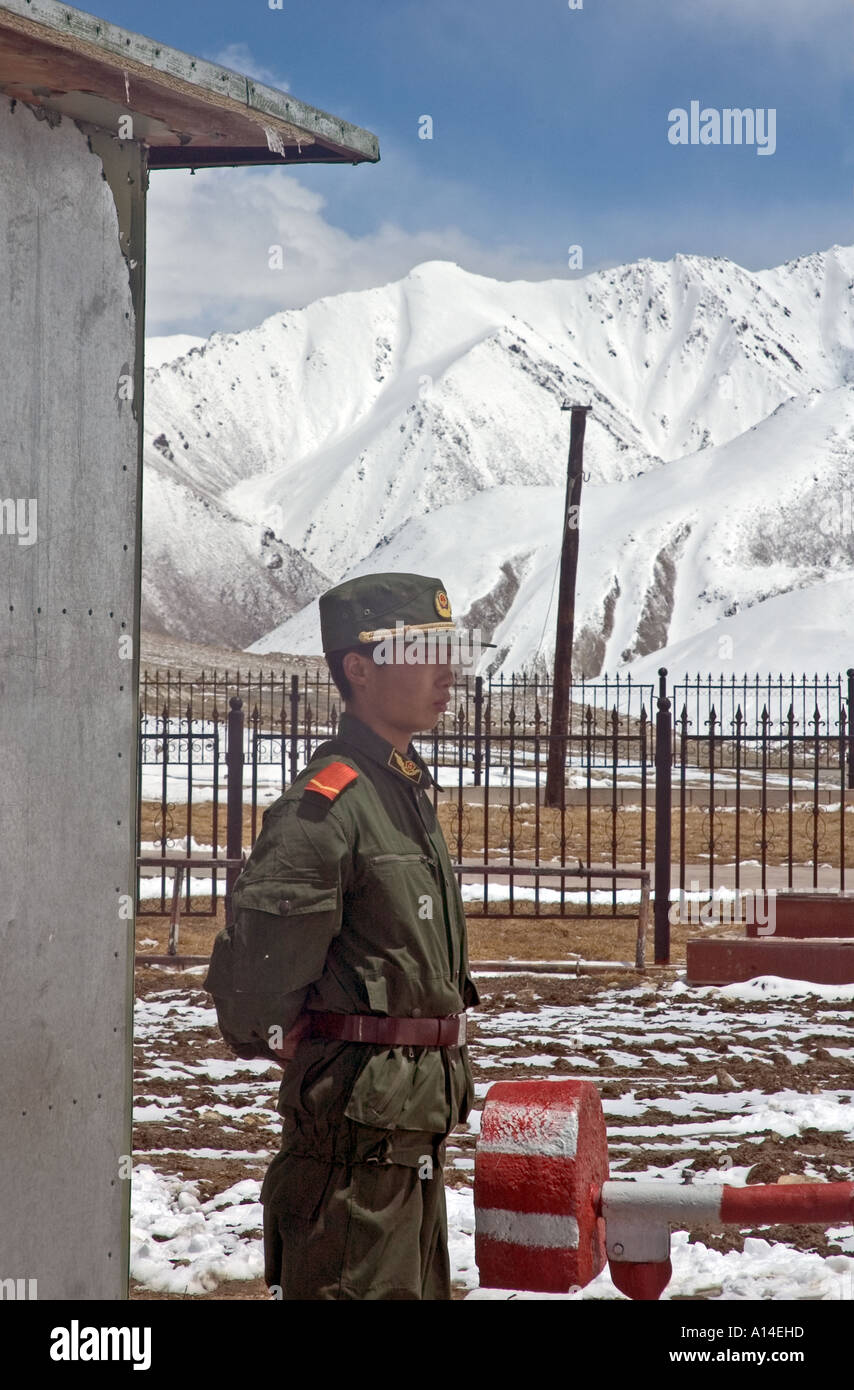 Pakistan border guard hi-res stock photography and images - Alamy
