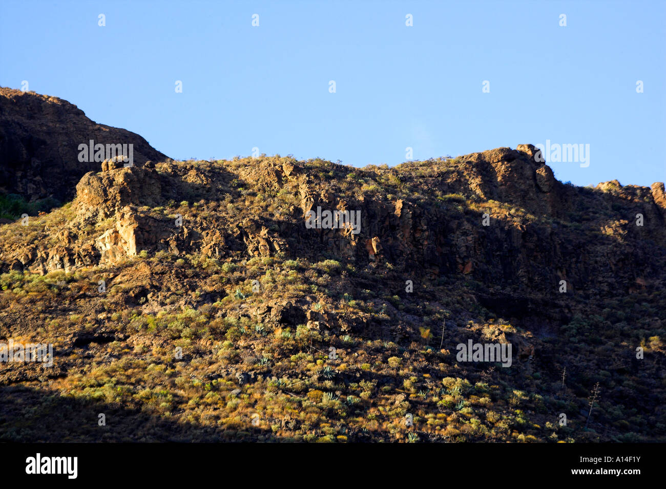 Berge im Licht Mountains Light Stock Photo - Alamy