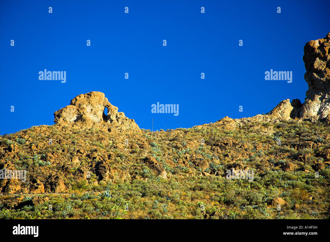 Berge im Licht Mountains Light Stock Photo - Alamy