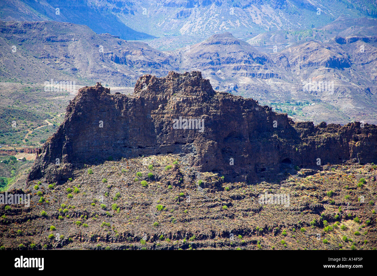 Berge im Licht Mountains Light Stock Photo - Alamy