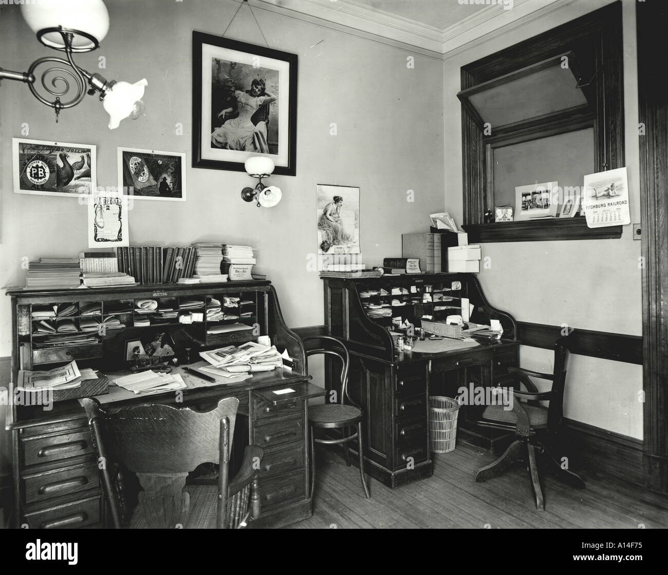 1910s business office hi-res stock photography and images - Alamy