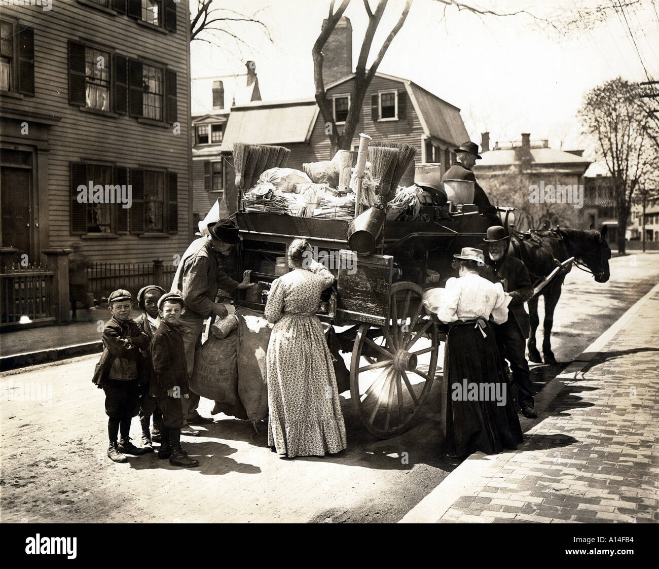 Peddler hi-res stock photography and images - Alamy