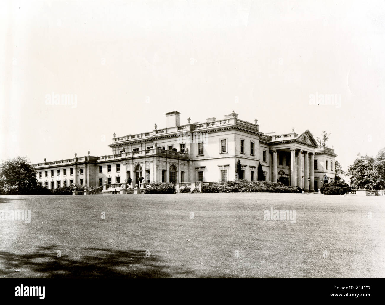 Imperial monumental hall hi-res stock photography and images - Alamy