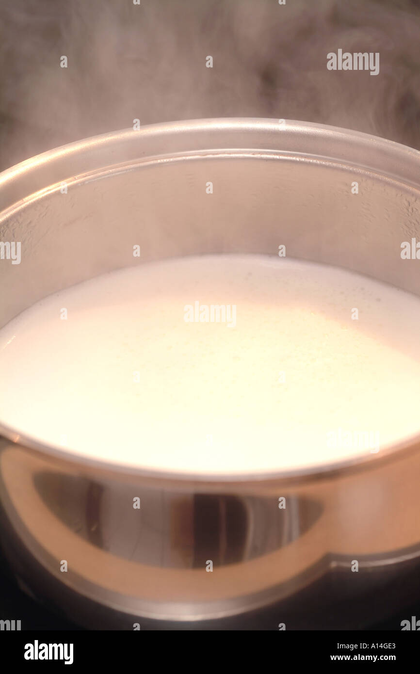 skin on boiling milk Stock Photo - Alamy