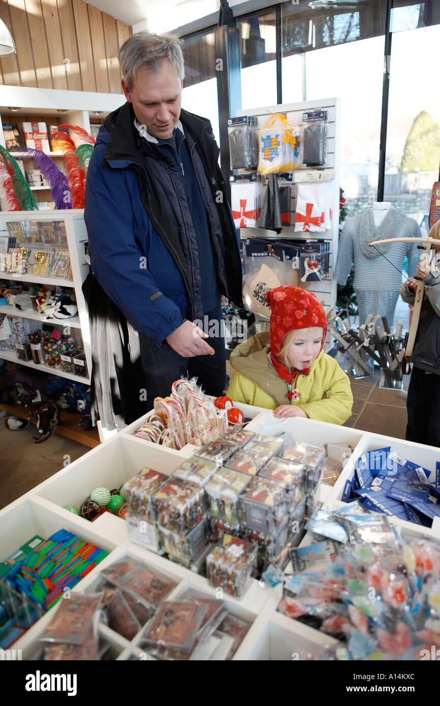 Helmsley Castle christmas shopping family Stock Photo - Alamy