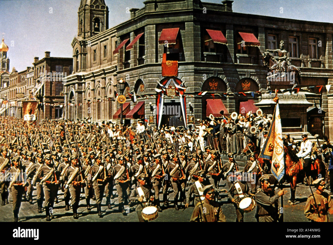 Doctor zhivago 1965 david lean hi-res stock photography and images - Alamy