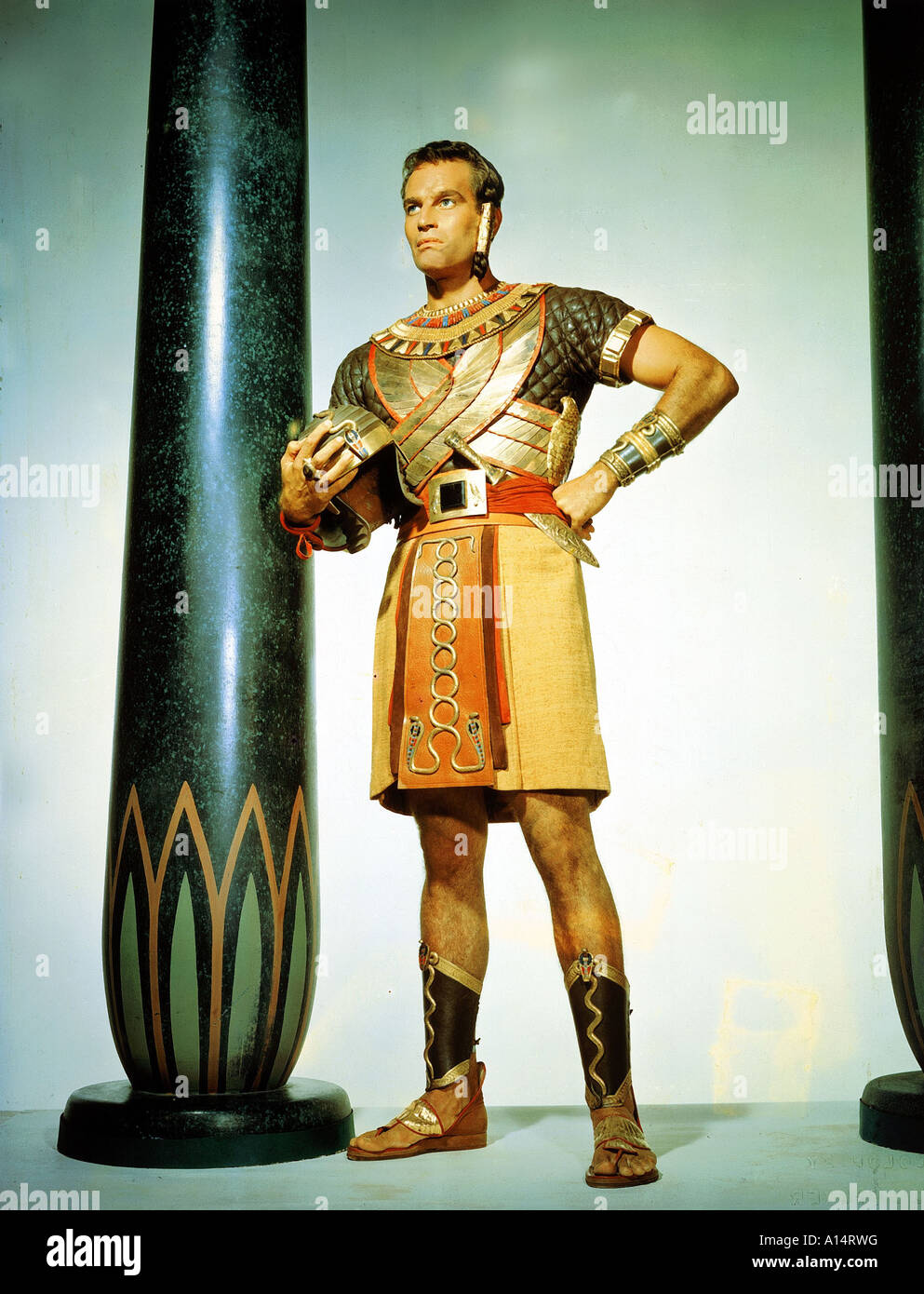 The Ten Commandments Year 1956 Director Cecil B DeMille Charlton Heston ...