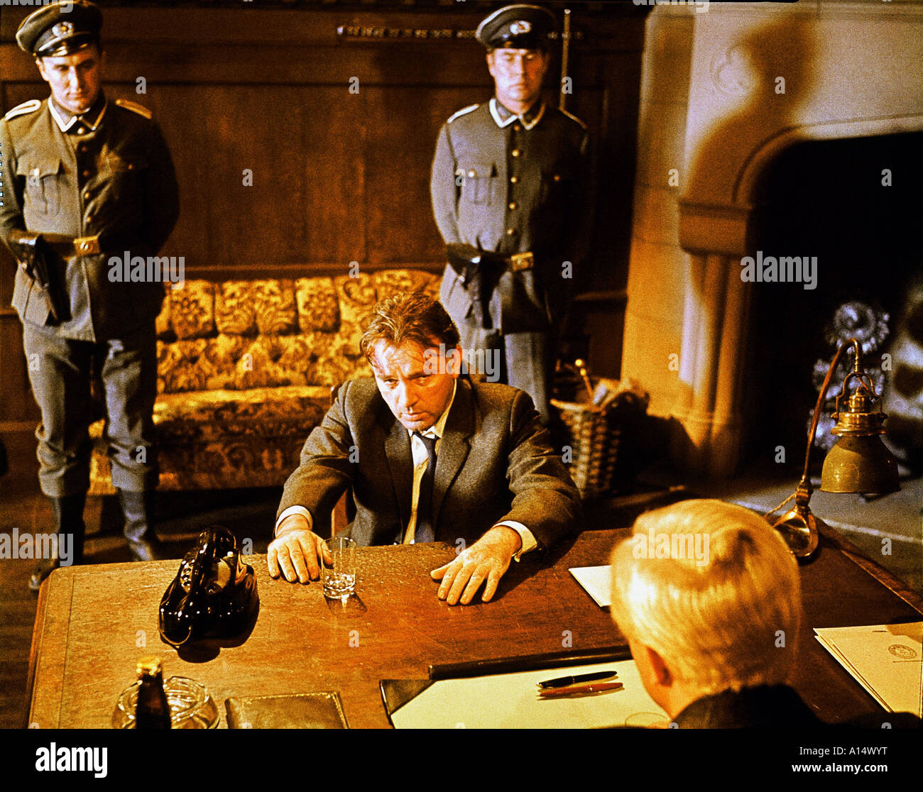 The spy who came in from the cold 1965 Martin Ritt Richard Burton Stock Photo - Alamy