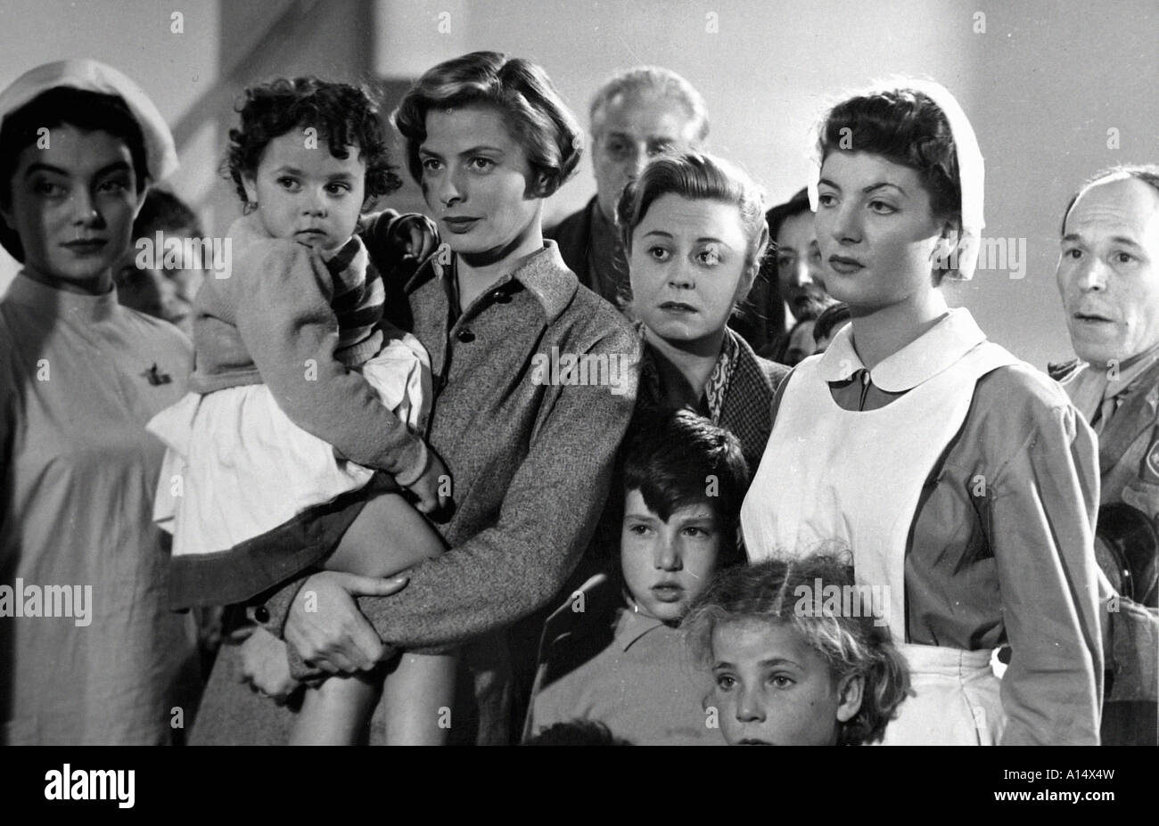 Europa 51 1952 Roberto Rossellini Ingrid Bergman Giulietta Masina Stock ...