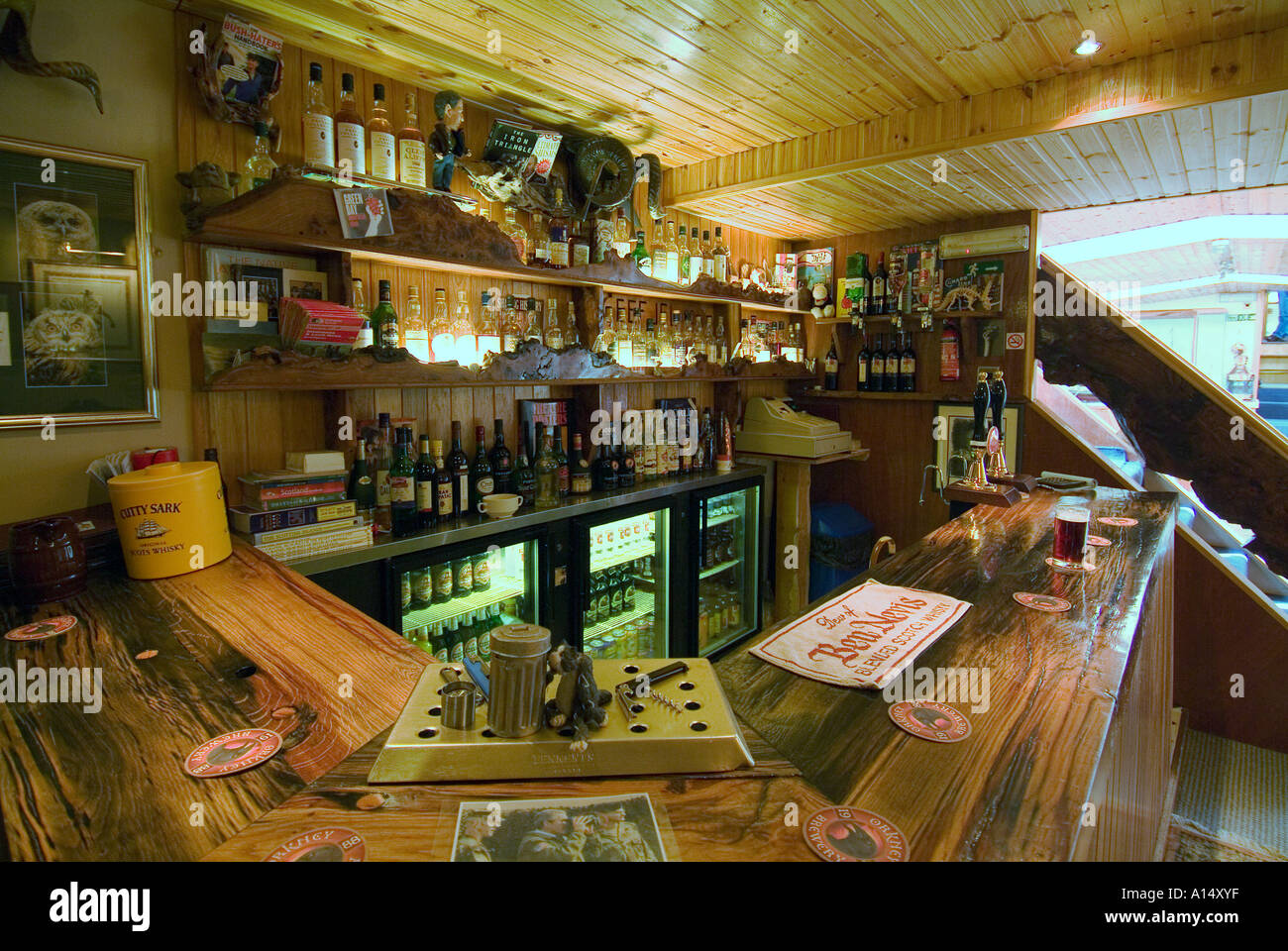 The Eagle restaurant narrow boat at Laggan Locks Caledonian Canal Stock ...