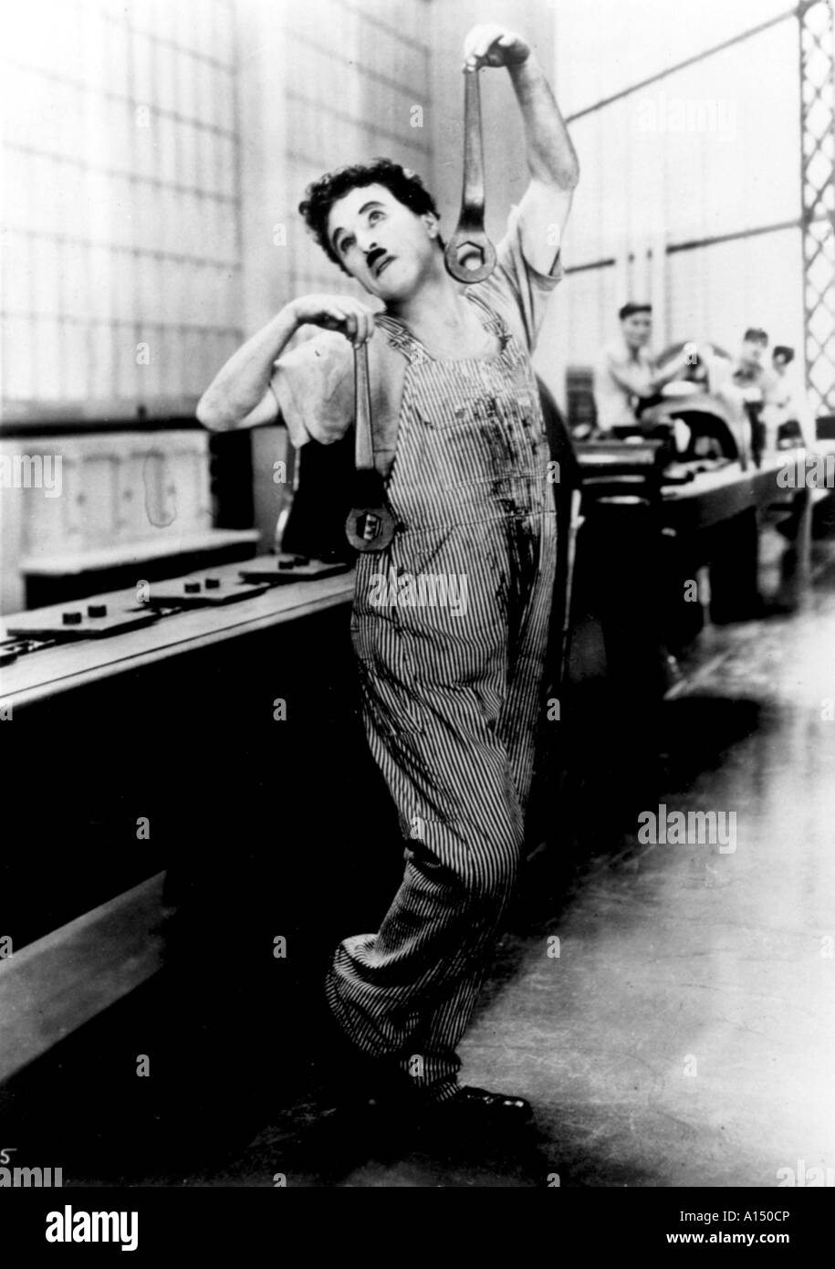 Charlie chaplin modern times 1936 hi-res stock photography and images ...