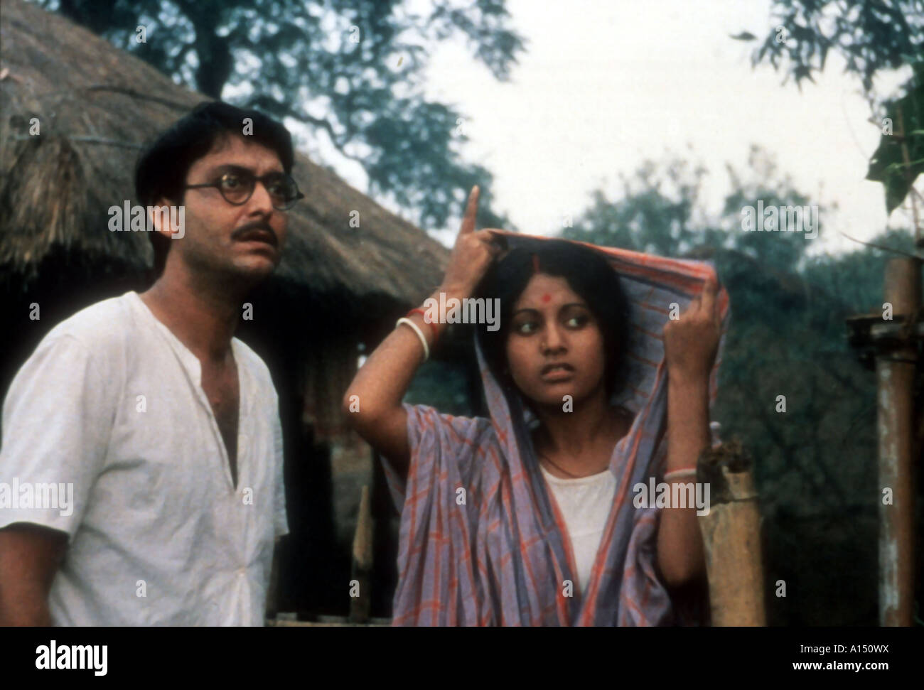 Ashani Sanket Year 1973 Director Satyajit Ray Babita Soumitra ...