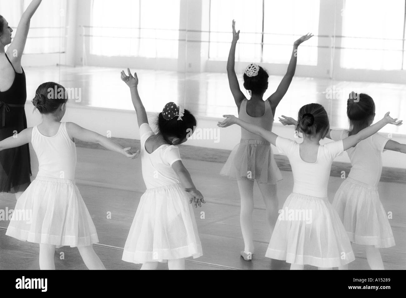 ballet class of young girls Stock Photo - Alamy