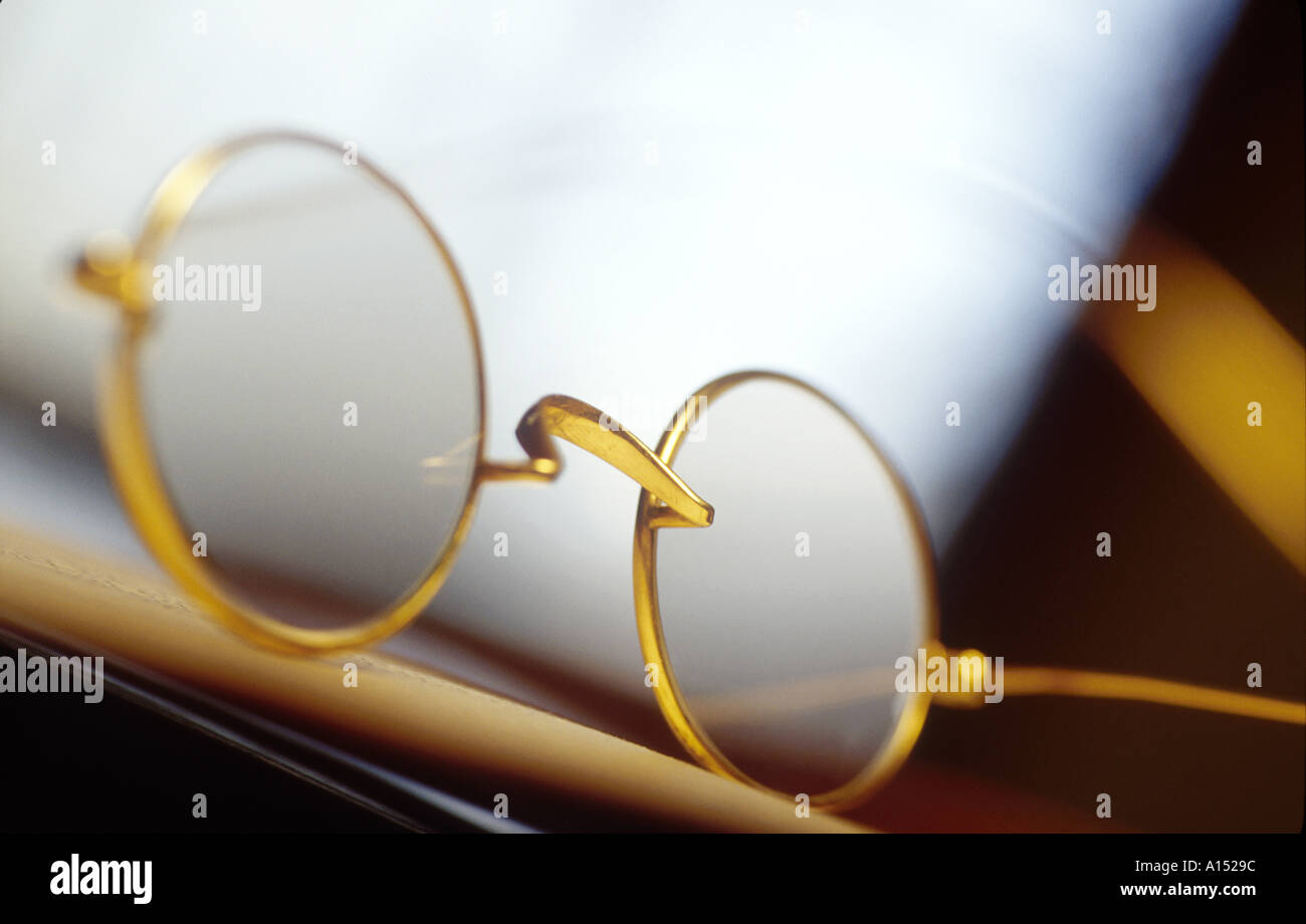 old pair of eyeglasses Stock Photo - Alamy