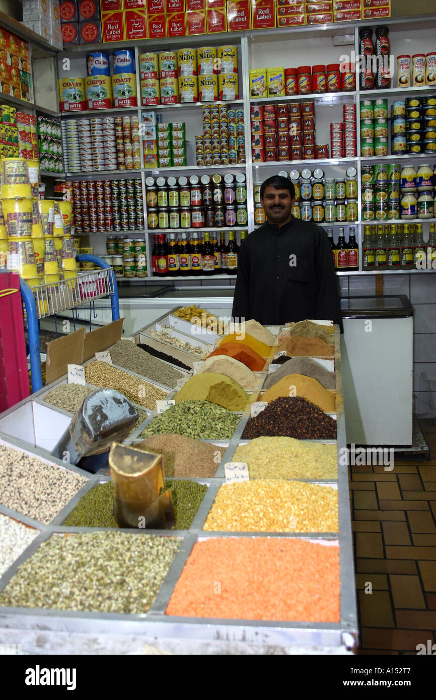 Storekeeper hi-res stock photography and images - Alamy