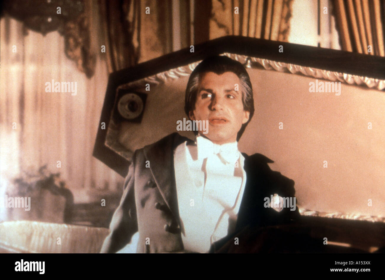 Love At First Bite Year 1979 Director Stan Dragoti George Hamilton ...