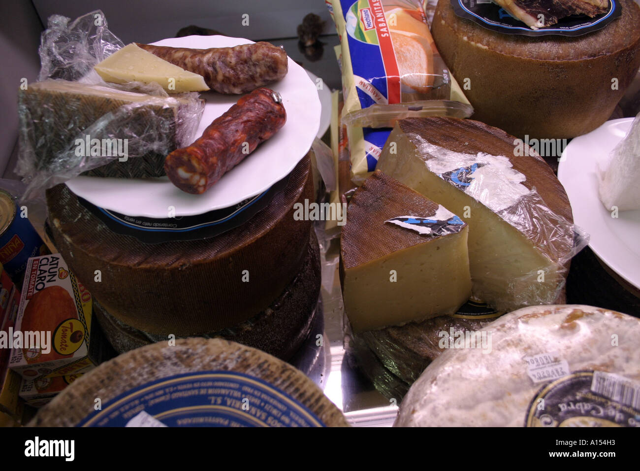 Meat Display Cabinet High Resolution Stock Photography and Images - Alamy
