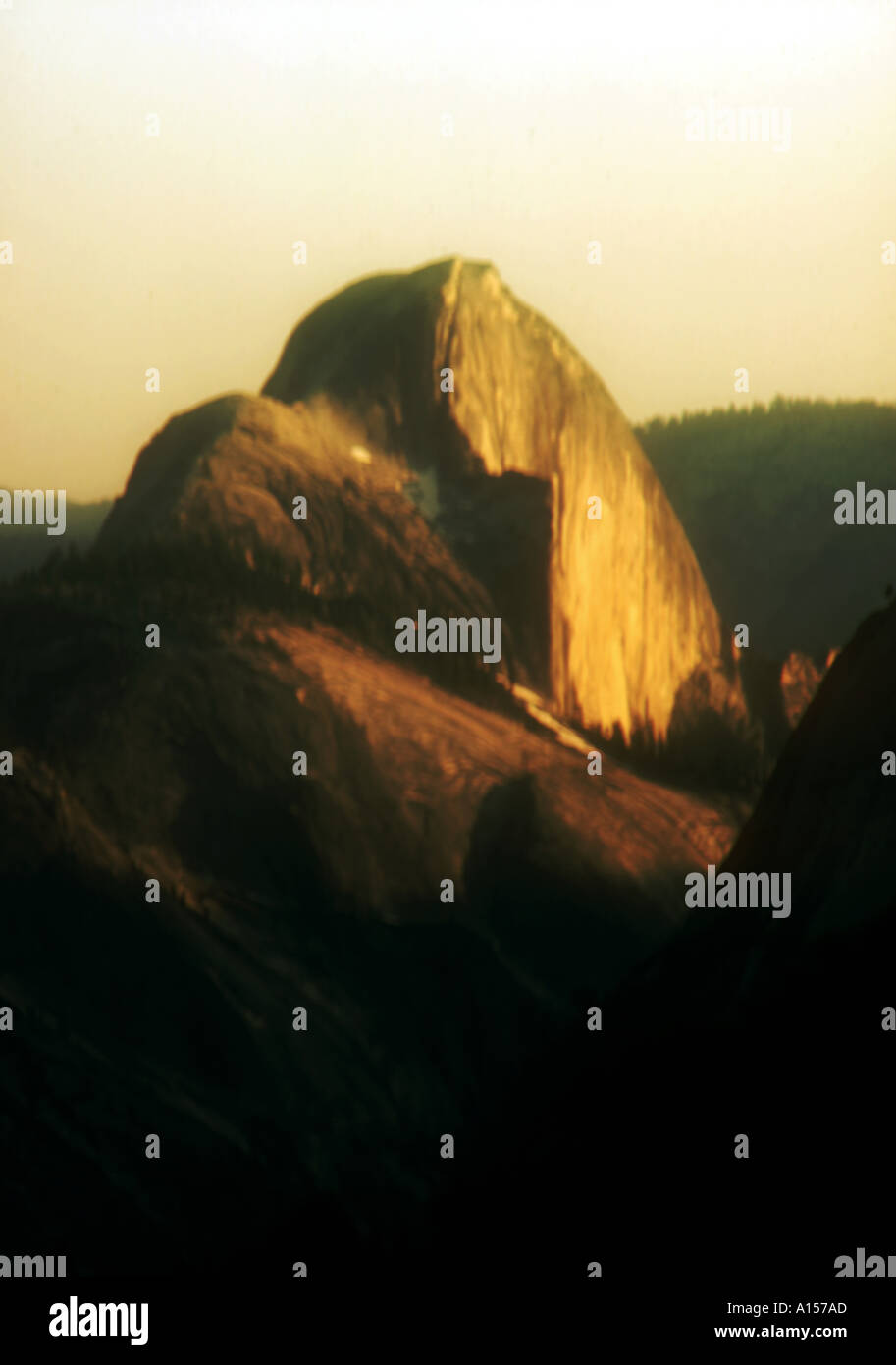 Half dome monolith hi-res stock photography and images - Alamy