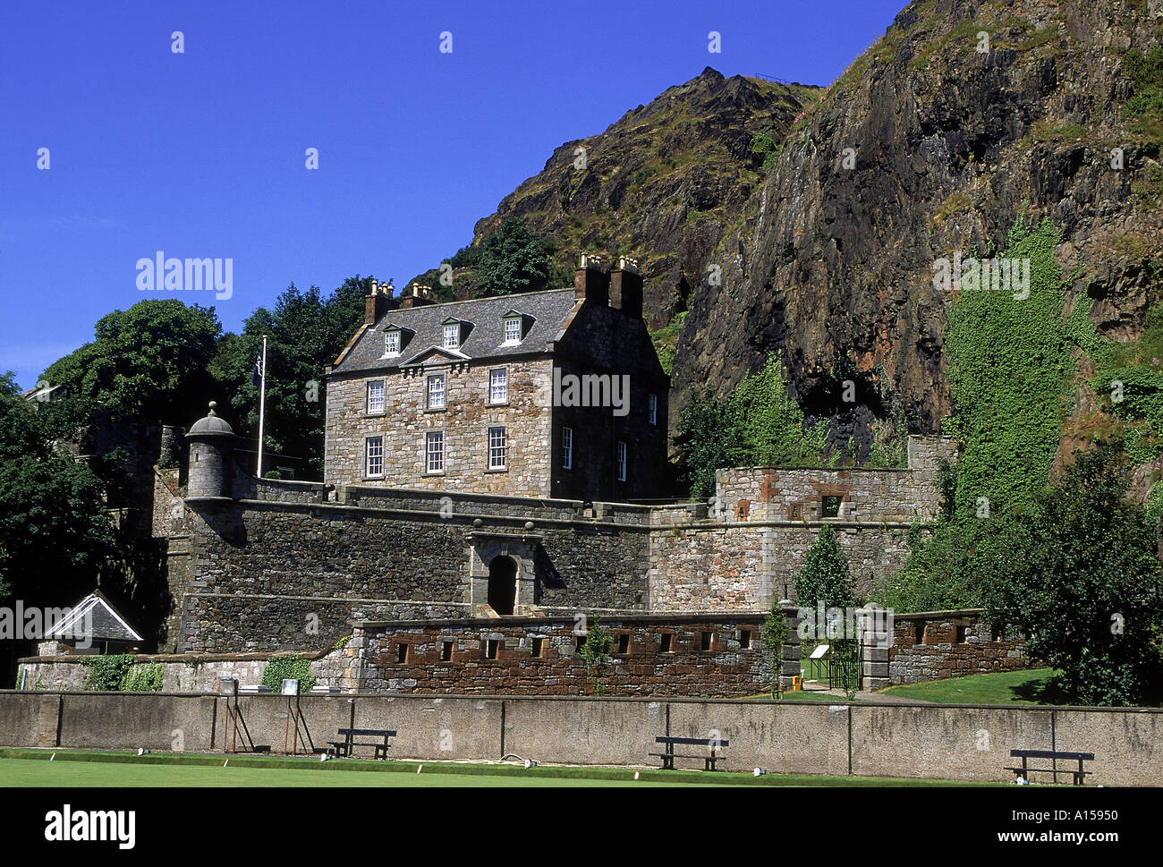 Dumbarton castle dumbarton scotland hi-res stock photography and images ...
