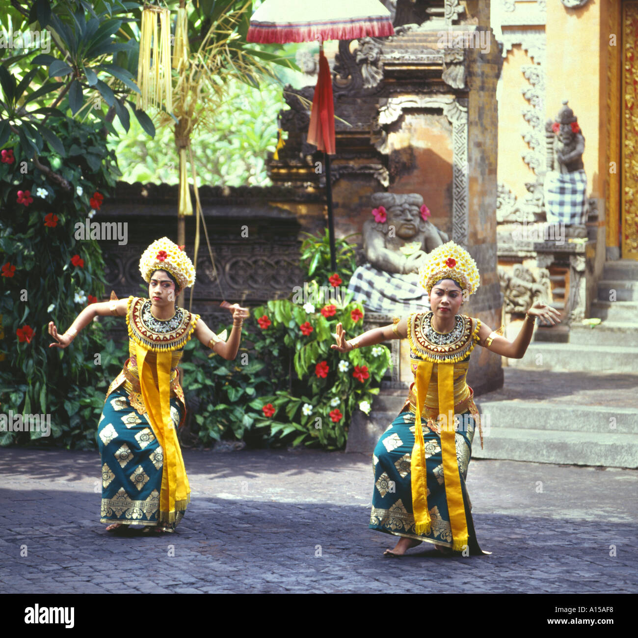 Dancers in Bali Indonesia Stock Photo - Alamy