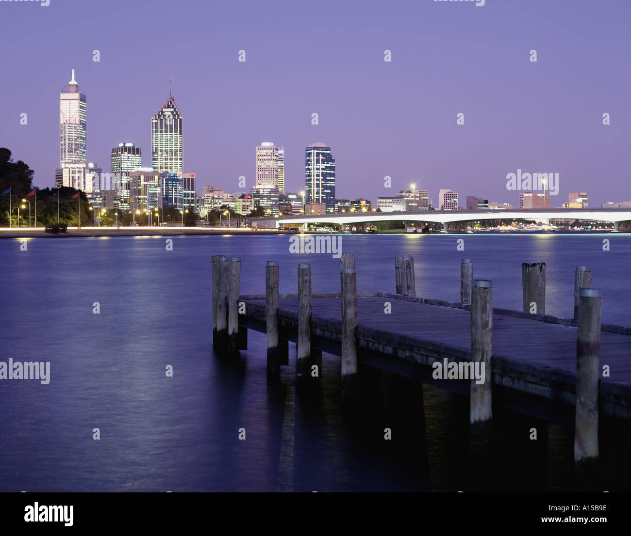 Perth waterfront australia jetty hi-res stock photography and images ...