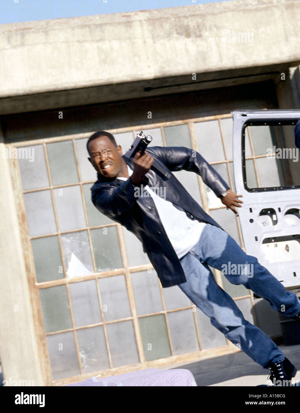 Martin lawrence national security 2003 hi-res stock photography and ...