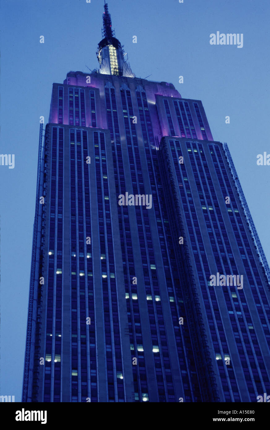 USA NEW YORK NEW YORK CITY EMPIRE STATE BUILDING PURPLE FOR GAY PRIDE ...