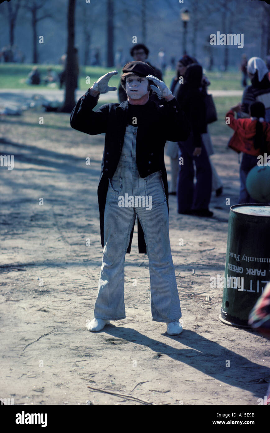 MIME CENTRAL PARK NEW YORK CITY USA Stock Photo - Alamy