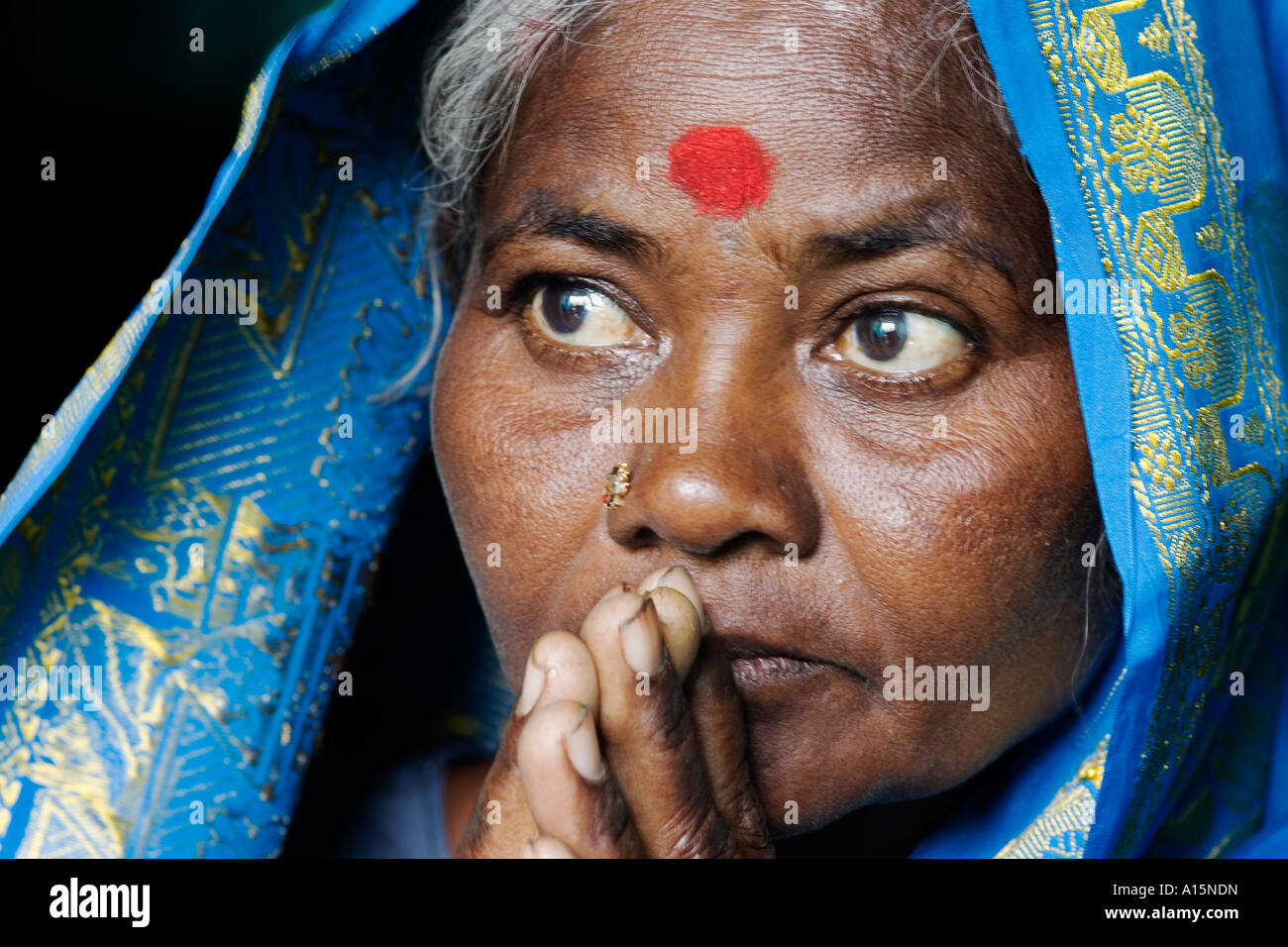 Gold wearing indian lady hi-res stock photography and images - Alamy