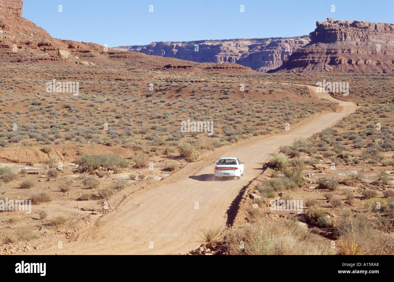 Gravel drive road hi-res stock photography and images - Alamy