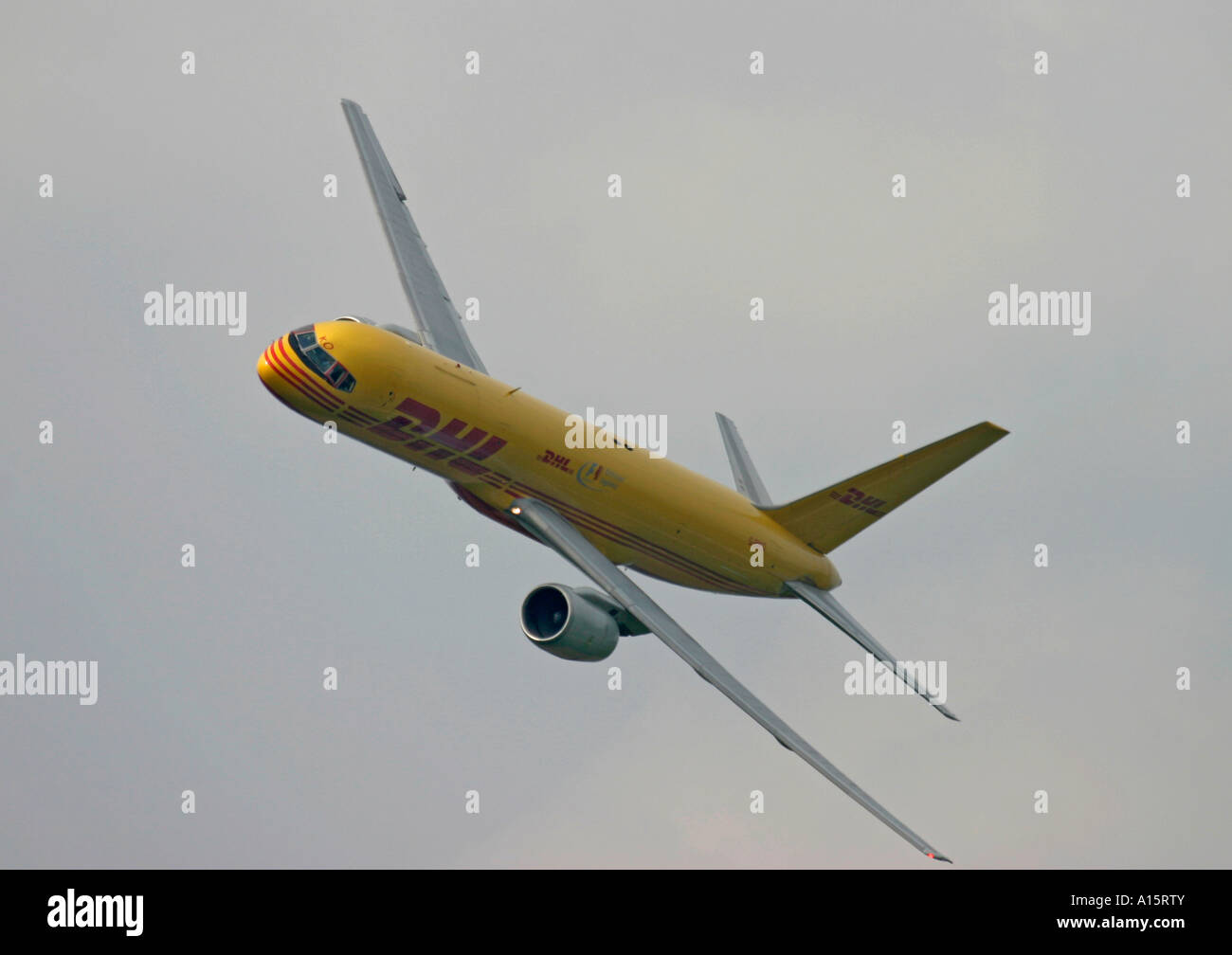 Dhl flying hi-res stock photography and images - Alamy