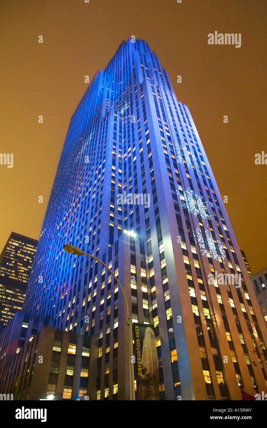 Rockerfeller Building in New York City light up for Christmas Stock ...