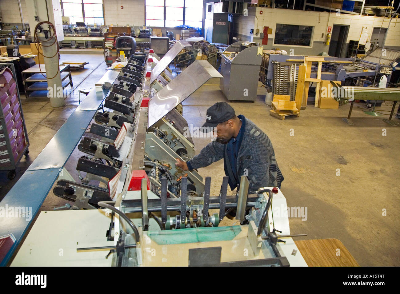 Goodwill worker hi-res stock photography and images - Alamy