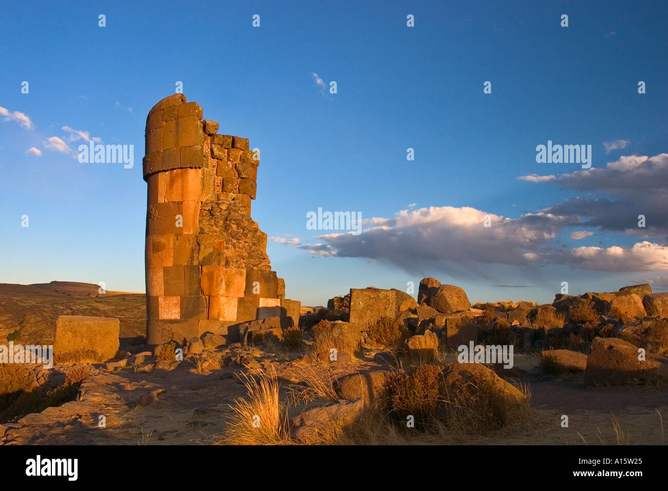 Ruins of the funerary towers of Sillustani Peru Stock Photo - Alamy