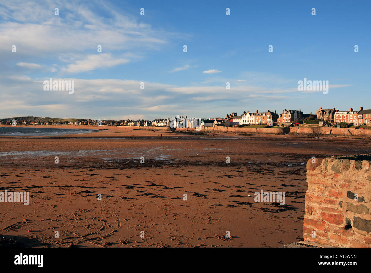 Sandy beach at elie fife hi-res stock photography and images - Alamy