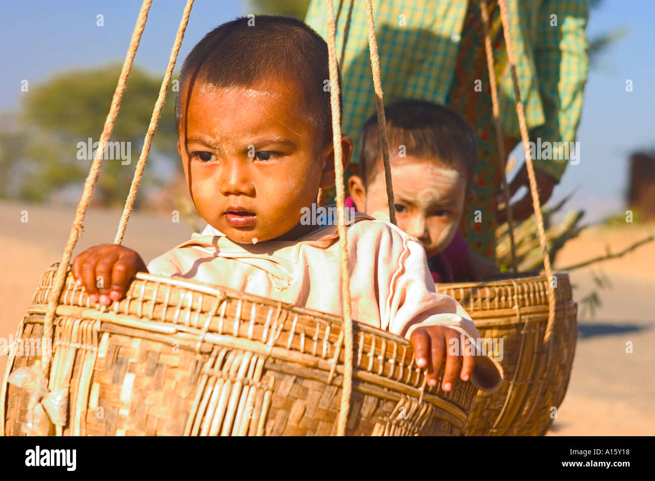 Kids in bagan hi-res stock photography and images - Alamy