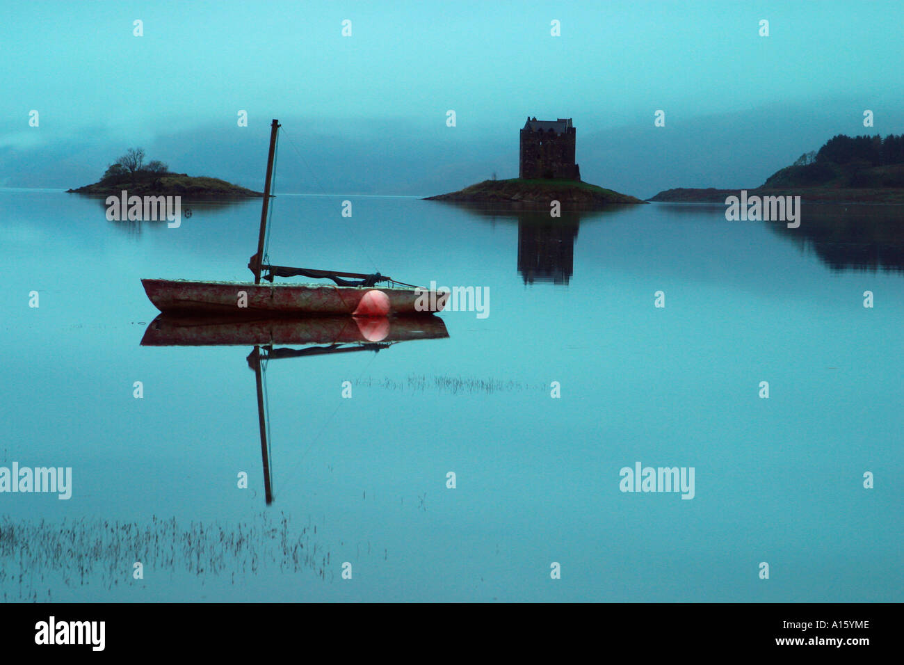 Stalker castle misty hi-res stock photography and images - Alamy