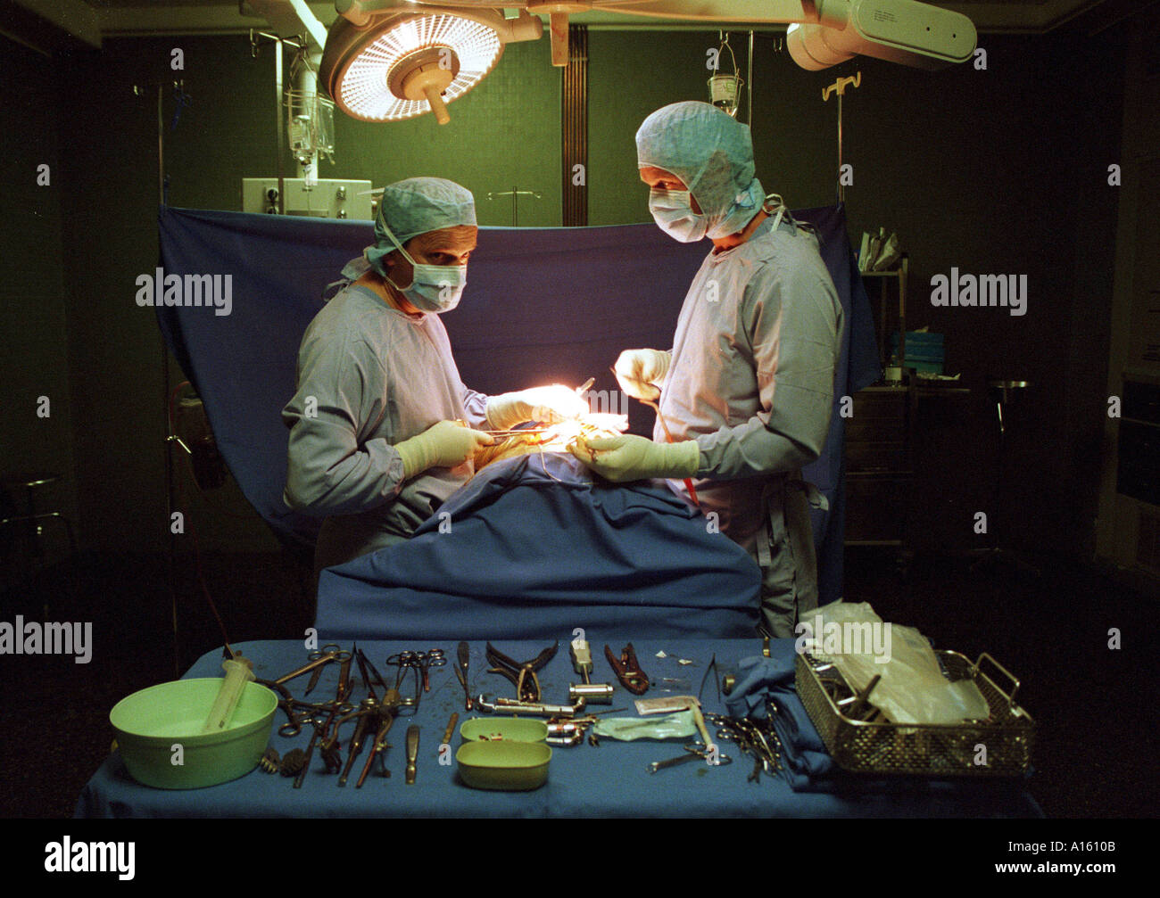 Doctors perform an operation at the Centre Medio-Chirurgical and ...